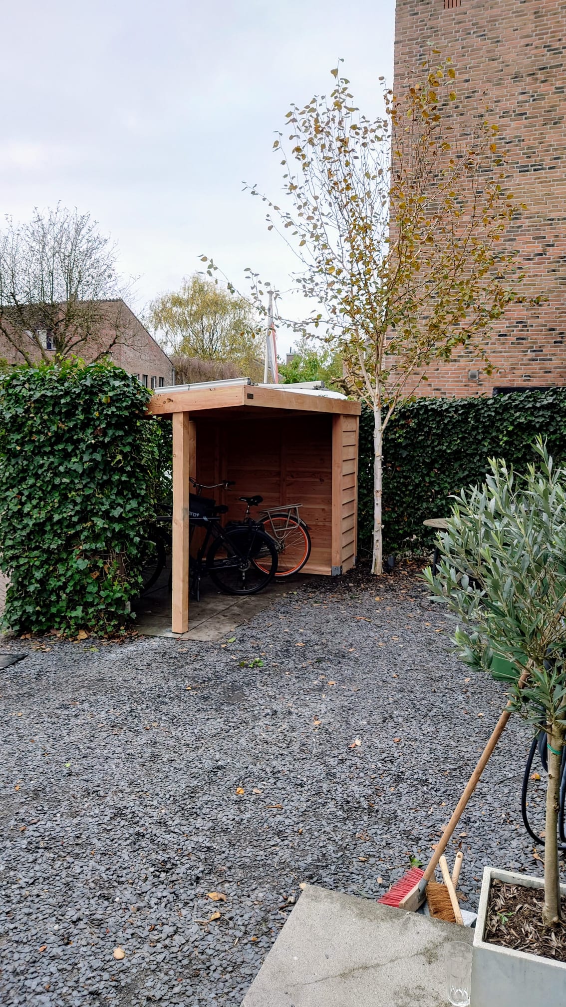 Fietsenoverkapping met houtopslag in Heemstede - MYWOOD