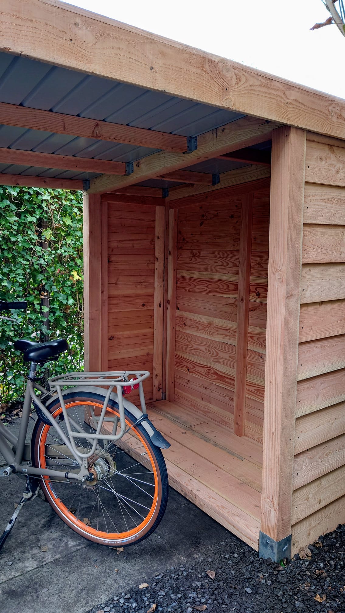 Fietsenoverkapping met houtopslag in Heemstede - MYWOOD